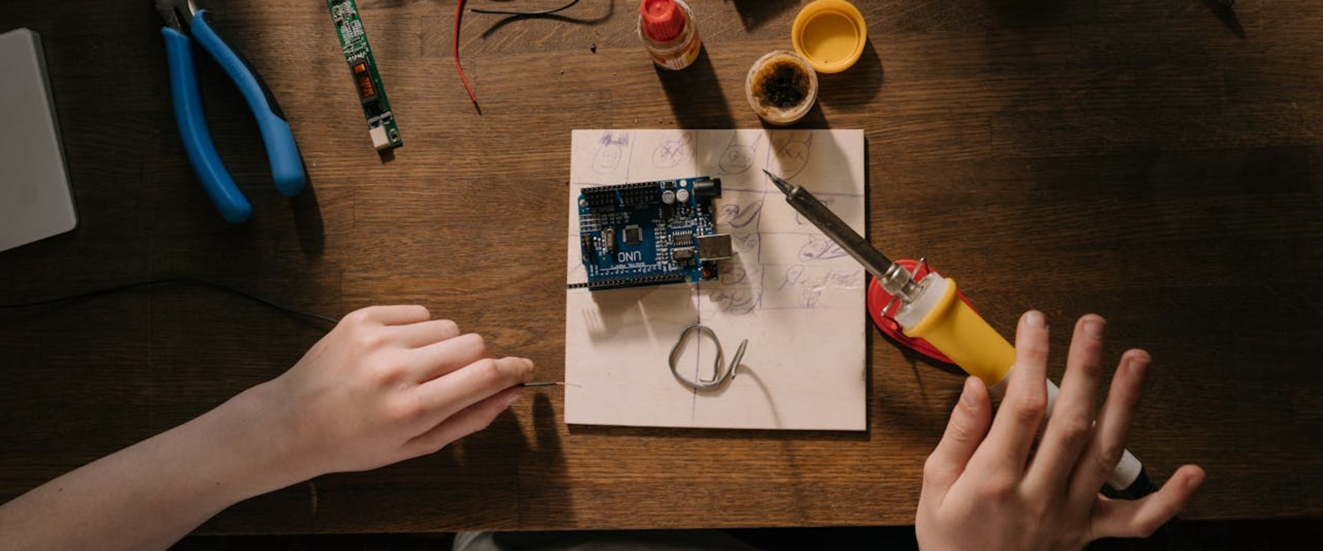 Perks Of Hiring Residential Electricians On Oahu That Utilize Genuine ...